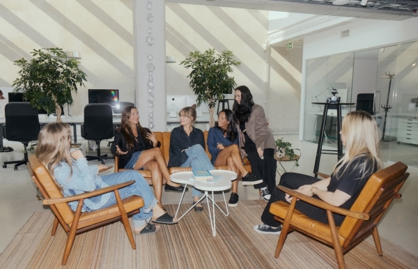 About Us – Get to Know Us and Our Matching - Meela UK